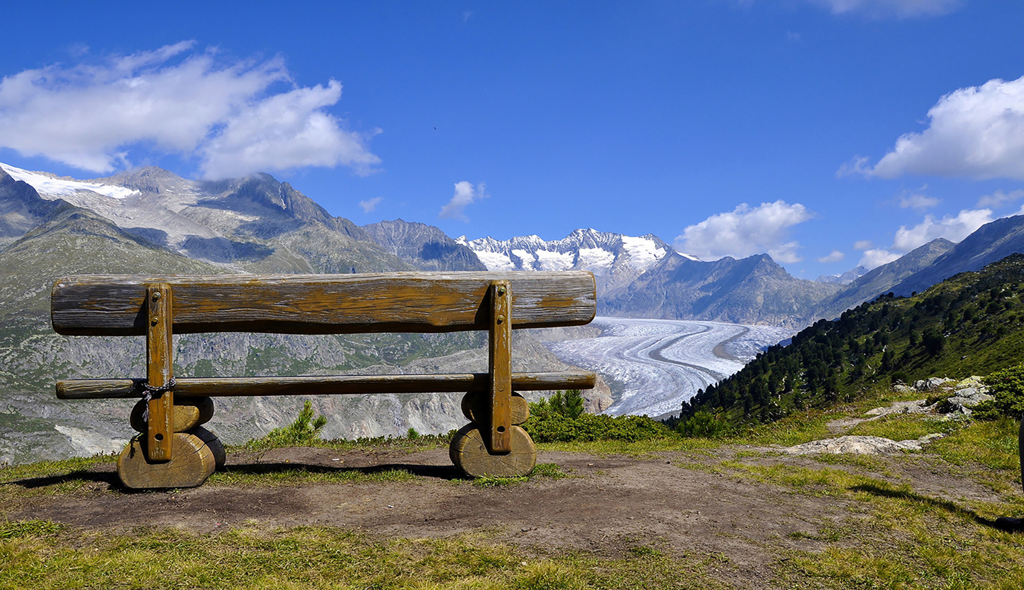 Switzerland : ธารน้ำแข็ง Aletsch Glacier ที่ใหญ่ในเทือกเขาแอลป์ในช่วง ...
